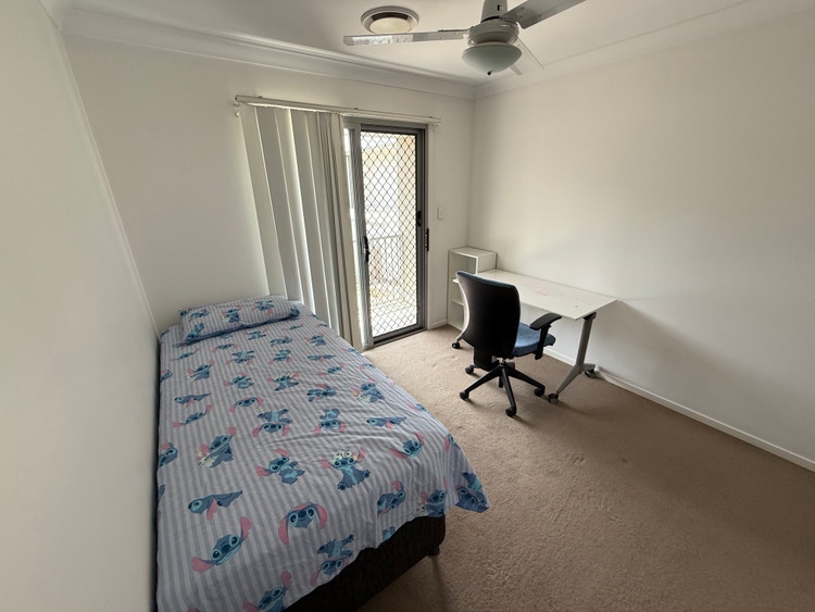Share house Calamvale, Brisbane | $250pw, 3 bedroom house ...
