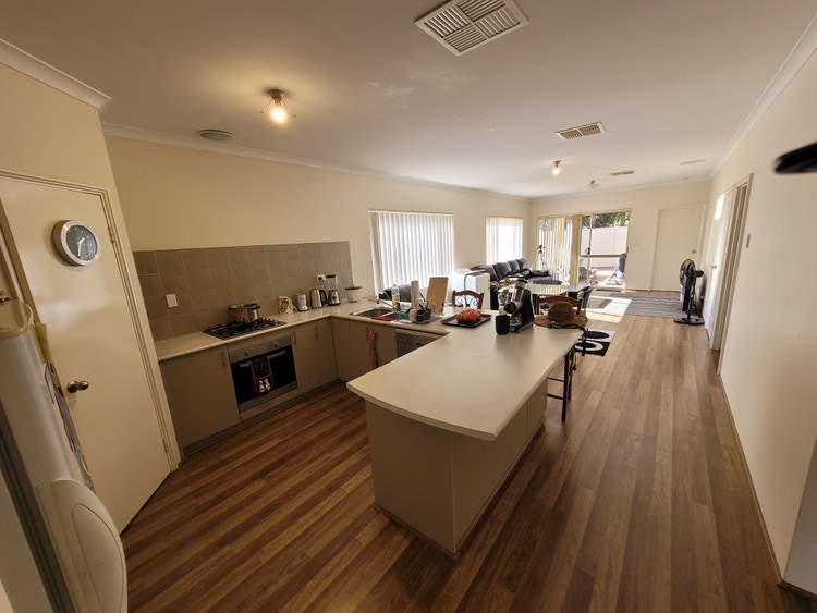 Share house Cloverdale, Perth | $300pw, 3 bedroom house ...