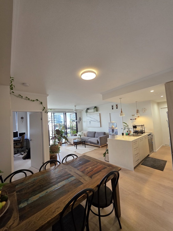 Share house Robina, Gold Coast | $295pw, 2 bedroom apartment ...