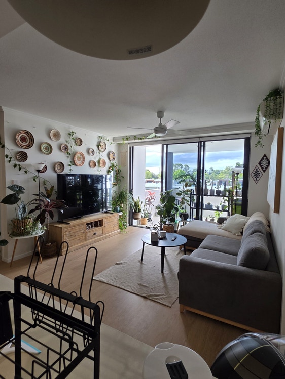 Share house Robina, Gold Coast | $295pw, 2 bedroom apartment ...