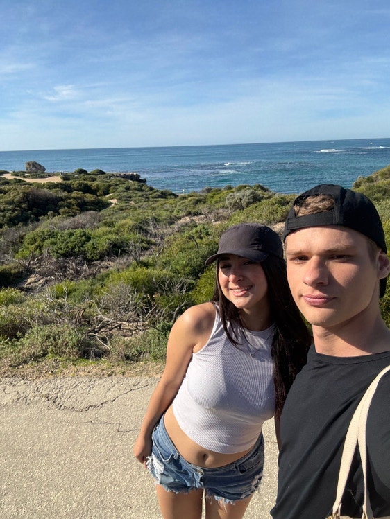 Luiza&Gabriel, 18 – 24 yrs - Looking in Perth - Inner | FlatmateFinders ...