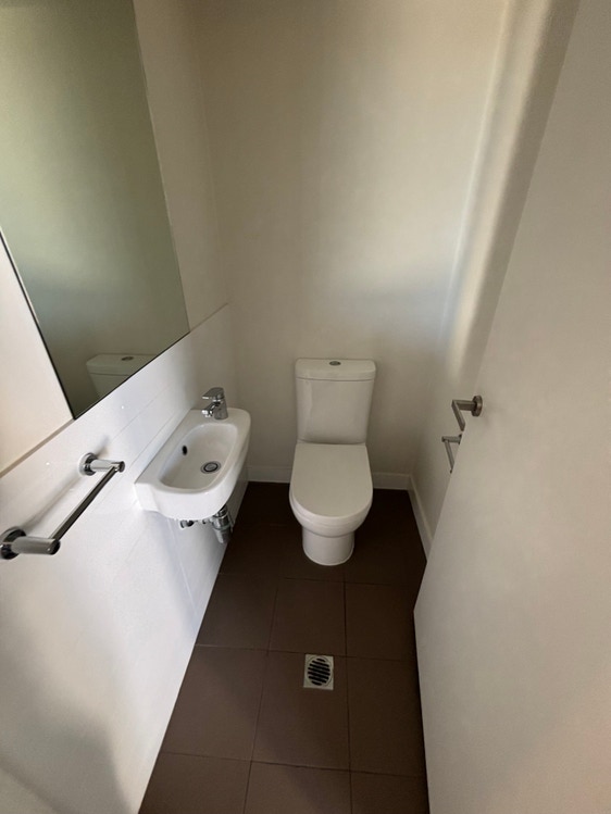 Share house East Brisbane, Brisbane | $300pw, 2 bedroom apartment ...