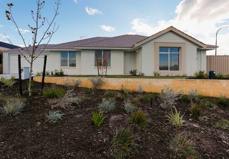 Share house Parmelia, Perth | $150pw, 4+ bedroom house ...