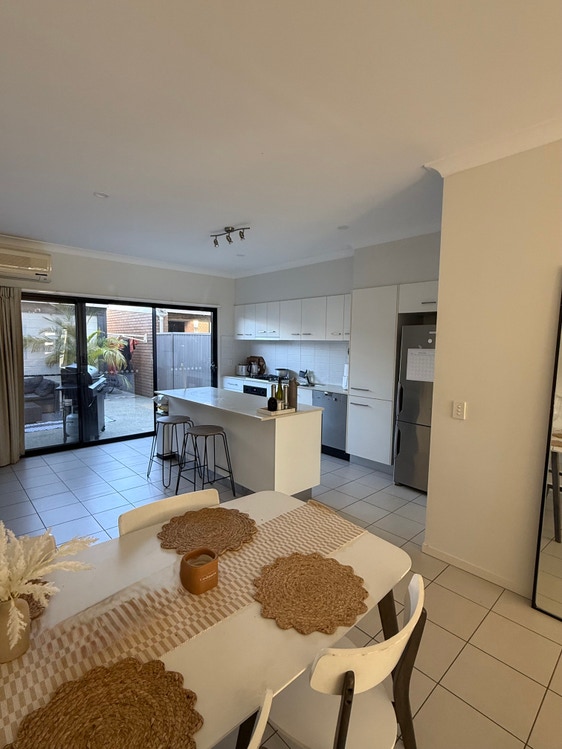 Share house Varsity Lakes, Gold Coast | $450pw, 2 bedroom house ...