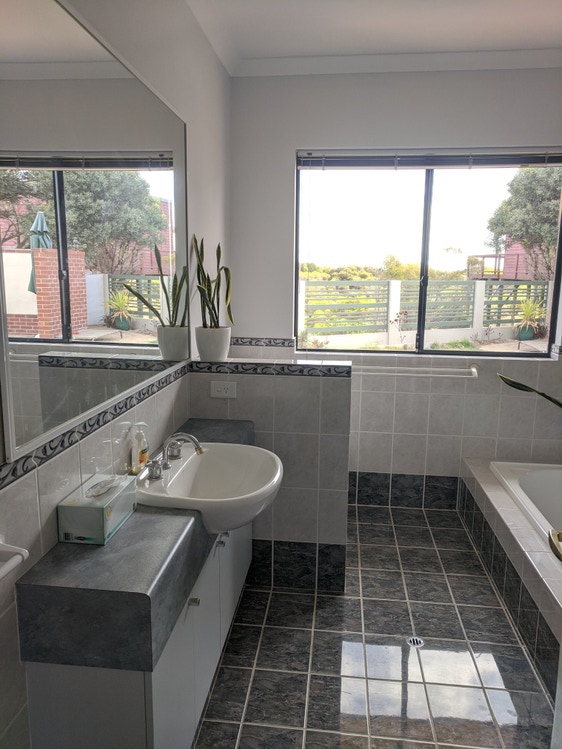 Share house Warnbro, Perth | $270pw, 4+ bedroom house | FlatmateFinders ...
