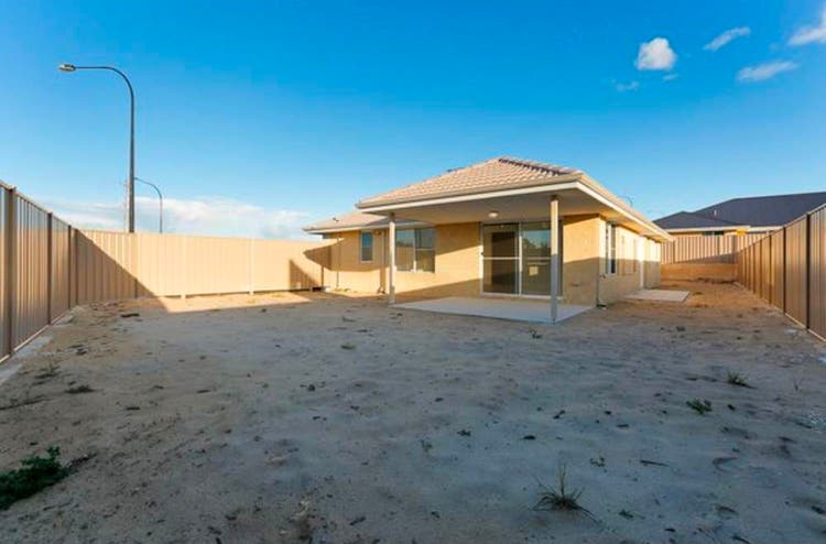 Share house Parmelia, Perth | $150pw, 4+ bedroom house ...