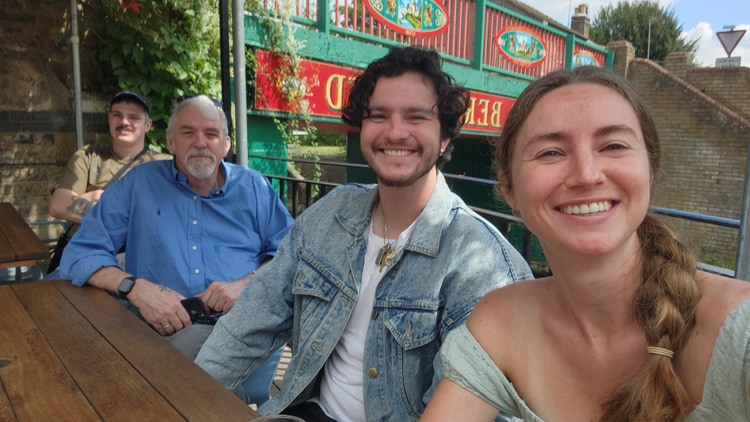 Georgia, Woman (str), 25 – 30 yrs - Looking in Gold Coast ...