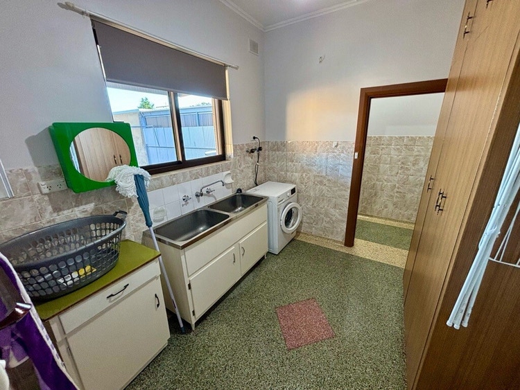 Share house Klemzig, Adelaide | $210pw, 4+ bedroom house ...