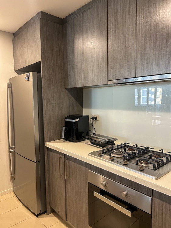 Share house Wolli Creek, Sydney | $300pw, 3 bedroom apartment ...