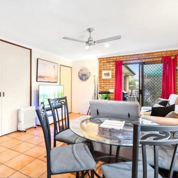Share house Mermaid Waters, Gold Coast | $275pw, 2 bedroom apartment ...