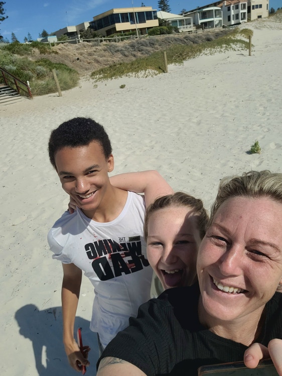 Korrine, Man, Woman (str), 18 – 41 yrs + - Looking in Perth - North ...