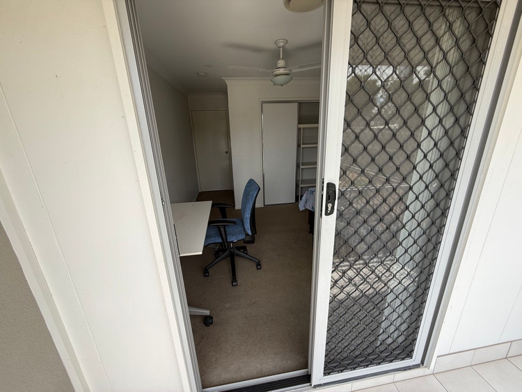 Share house Calamvale, Brisbane | $250pw, 3 bedroom house ...