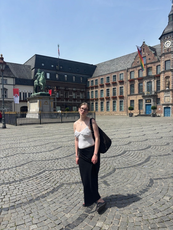 Wioletta, Woman (str), 18 – 24 yrs - Looking in Brisbane - Inner City ...