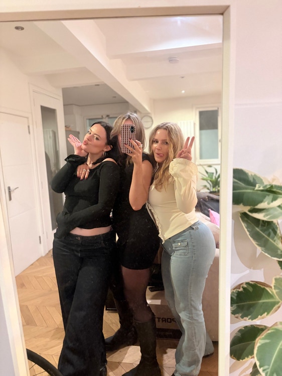 Laura, Woman (str), 31 – 35 yrs - Looking in Sydney - North Sydney and ...