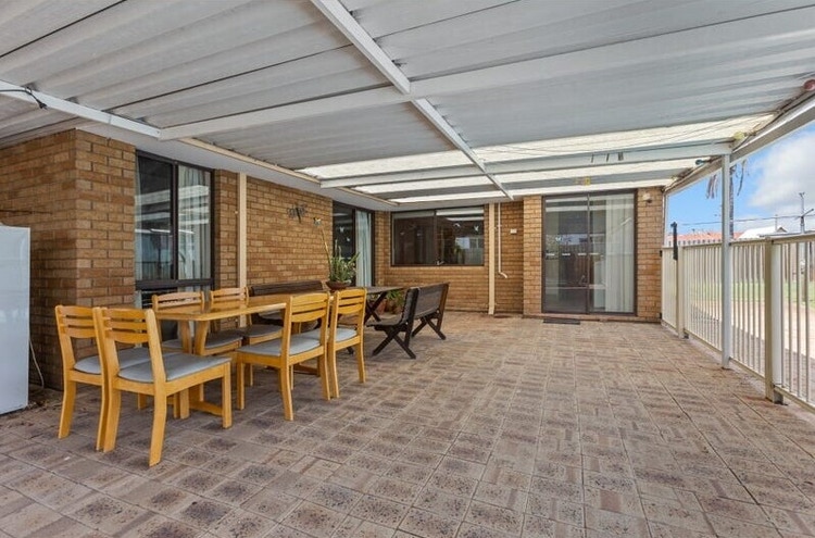 Share house Bateman, Perth | $250pw, 4+ bedroom house | FlatmateFinders ...