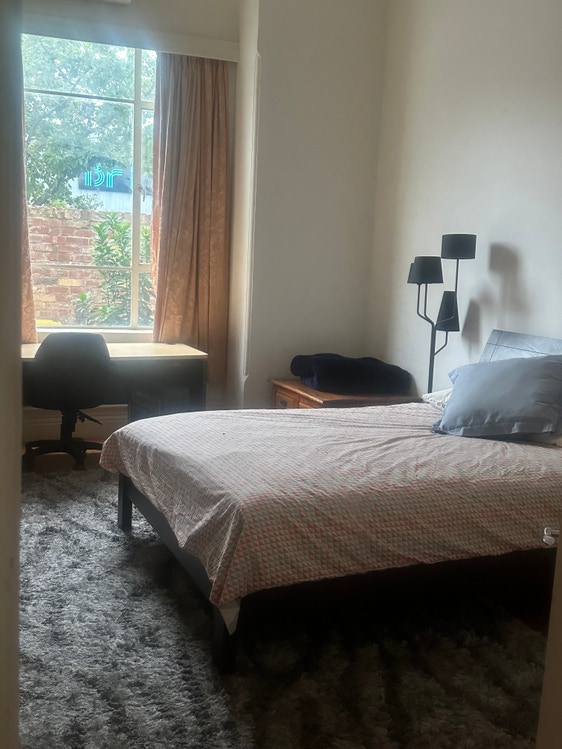 Share house Southbank, Melbourne | $225pw, 3 bedroom house ...