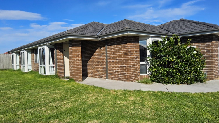 Share house Pakenham, Melbourne | $240pw, 3 bedroom house ...