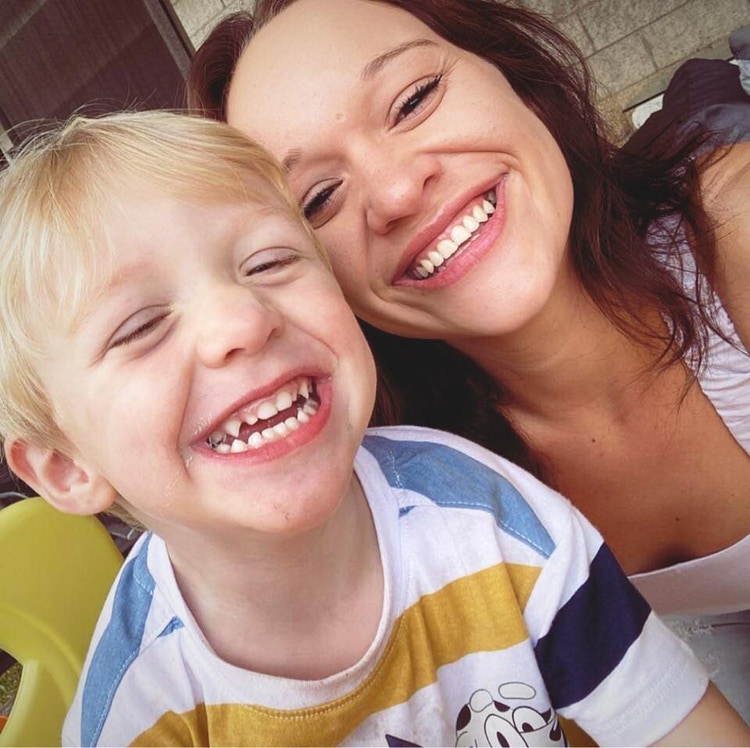 Emma, Woman (str), 25 – 30 yrs - Looking in Sunshine Coast | FlatmateFinders.com.au