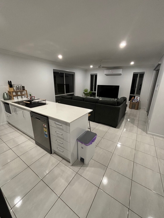 Share house Spring Mountain, Brisbane | $275pw, 4+ bedroom house ...