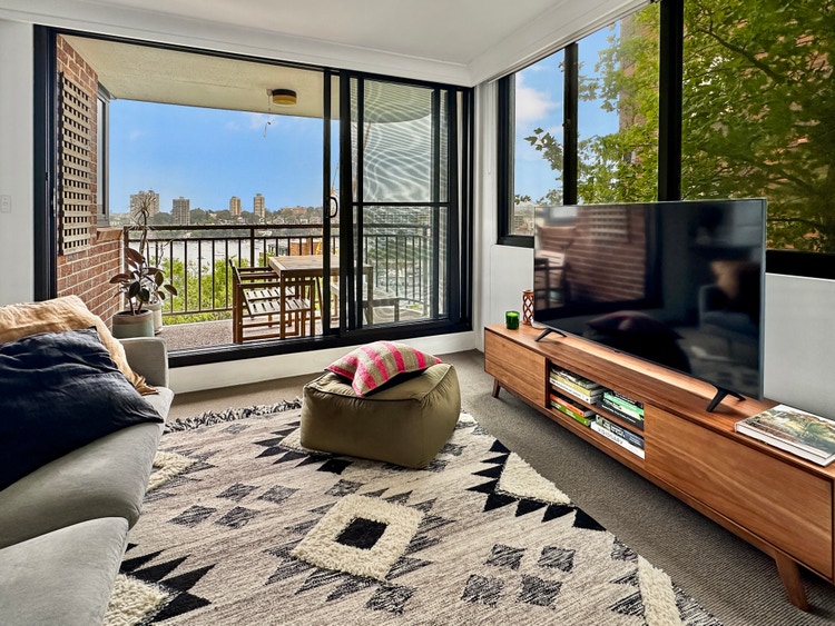 Share house Potts Point, Sydney | $425pw, 2 bedroom apartment ...