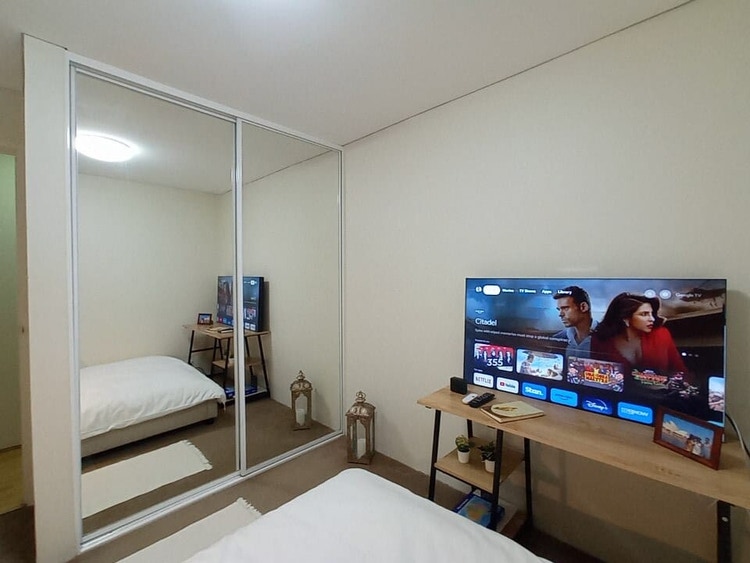 Share house Camperdown, Sydney | $385pw, 2 bedroom apartment ...