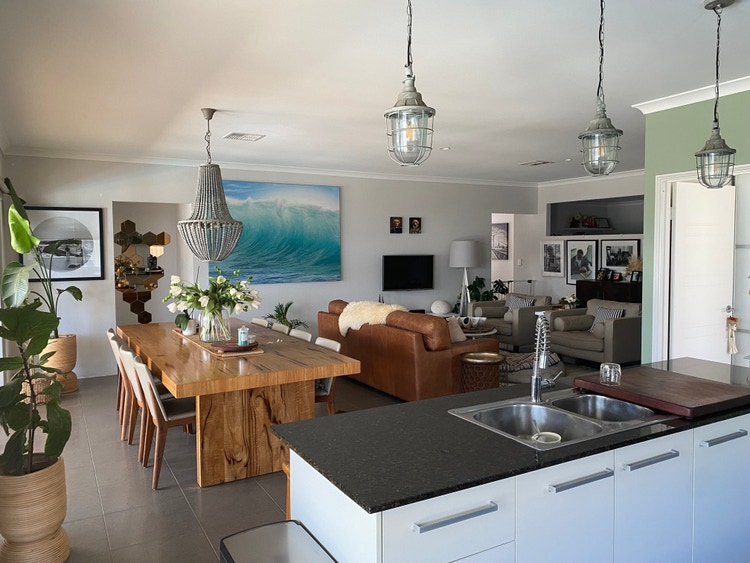Share house Alkimos, Perth | $425pw, 4+ bedroom house | FlatmateFinders ...