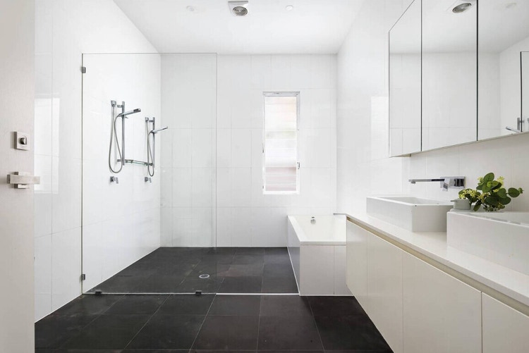 Share house Coogee, Sydney | $575pw, 4+ bedroom house | FlatmateFinders ...