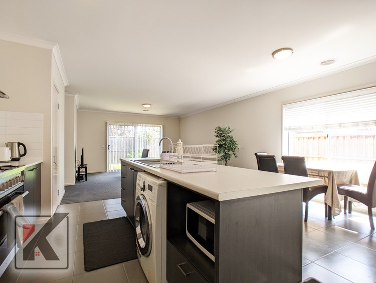 Share house Point Cook, Melbourne | $235pw, 4+ bedroom house ...