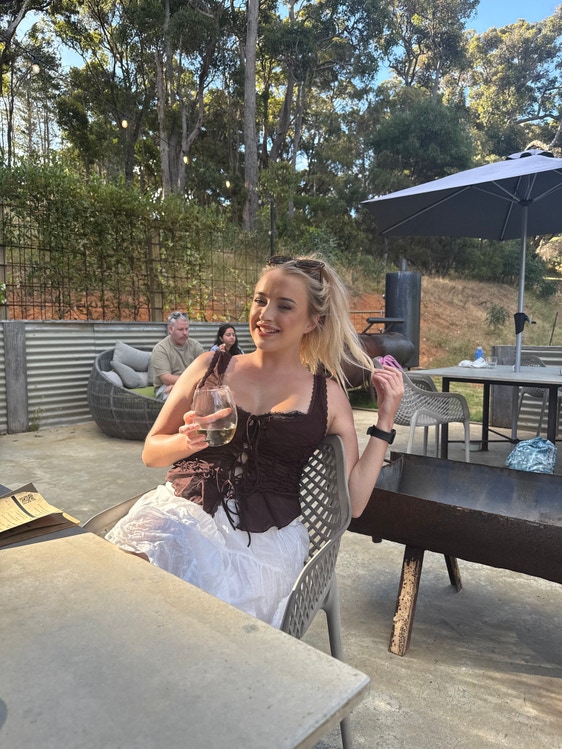 Georgia, Woman (str), 25 – 30 yrs - Looking in Perth - Inner ...