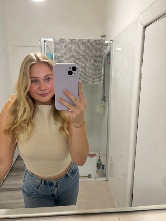 Abbie, Woman (str), 18 – 24 yrs - Looking in Melbourne - Inner South ...