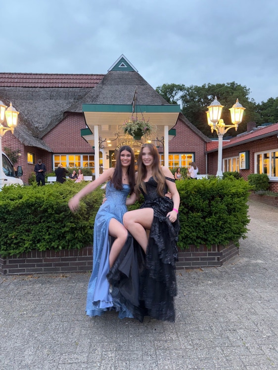 Laura, Woman (str), 18 – 24 yrs - Looking in Sydney - City and Inner ...