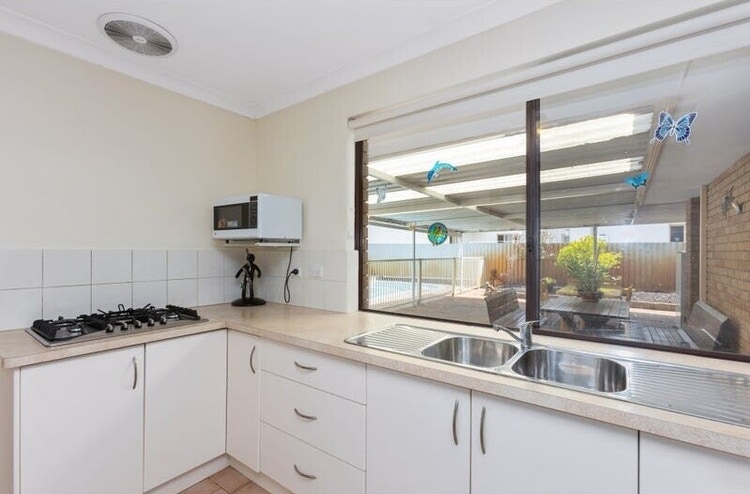Share house Bateman, Perth | $250pw, 4+ bedroom house | FlatmateFinders ...