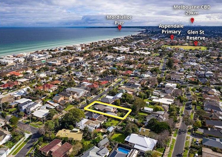 Share house Aspendale, Melbourne | $275pw, 4+ bedroom house ...