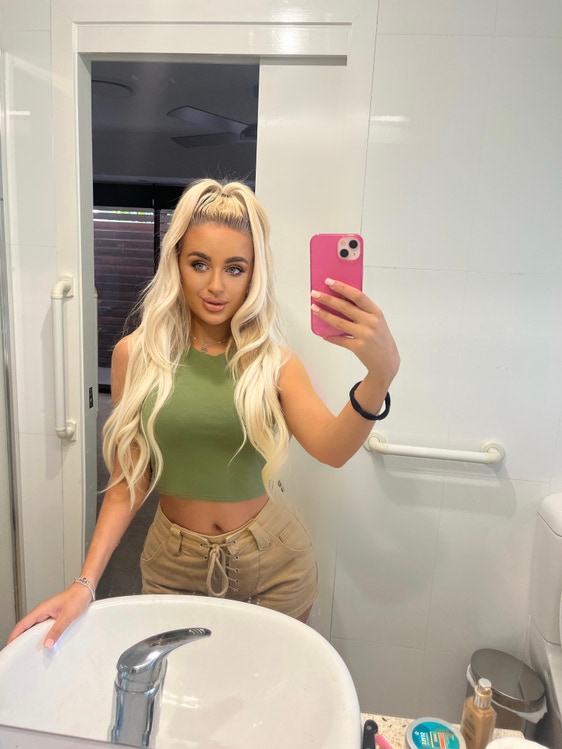 Chloe, Man, Woman (str), 18 – 30 yrs - Looking in Sydney - Sutherland ...