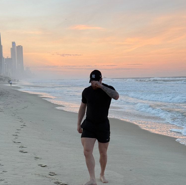 Harry, Man (str), 25 to 30 yrs - Looking in Gold Coast ...