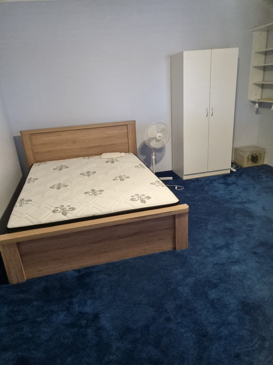 Share house Alexander Heights, Perth | $176pw, 4+ bedroom house ...