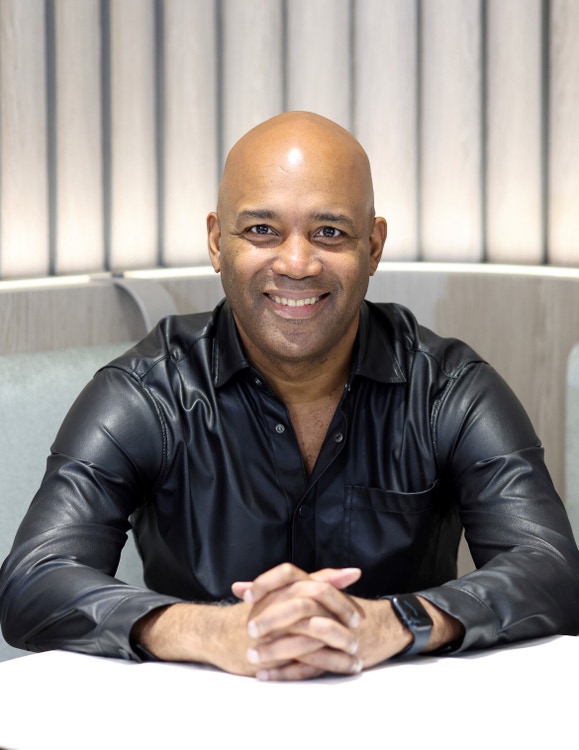 ROBERT, Male (gay/bi), 41 yrs + - Looking in Sydney - City and Inner ...