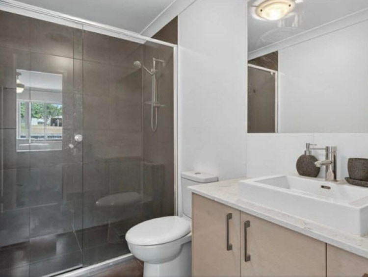 Share house Aspley, Brisbane | $300pw, 3 bedroom house ...