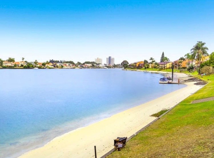 Share house Mermaid Waters, Gold Coast | $275pw, 2 bedroom apartment ...