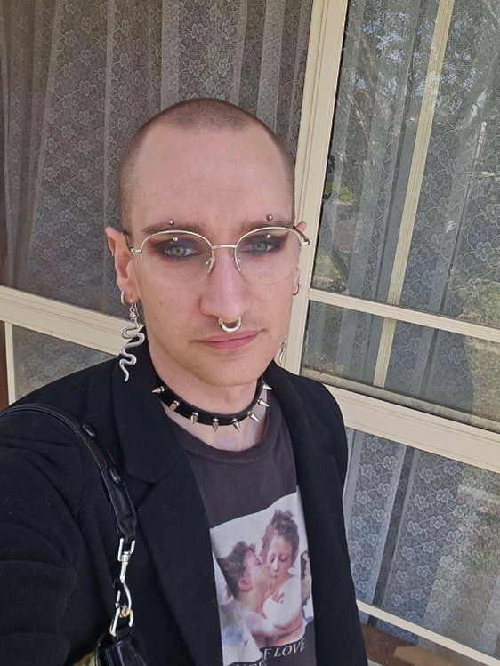 Tyler, Non-binary (gay/bi), 25 to 30 yrs - Looking in Geelong Region ...