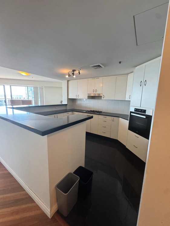 Share house Haymarket, Sydney | $655pw, 3 bedroom apartment ...