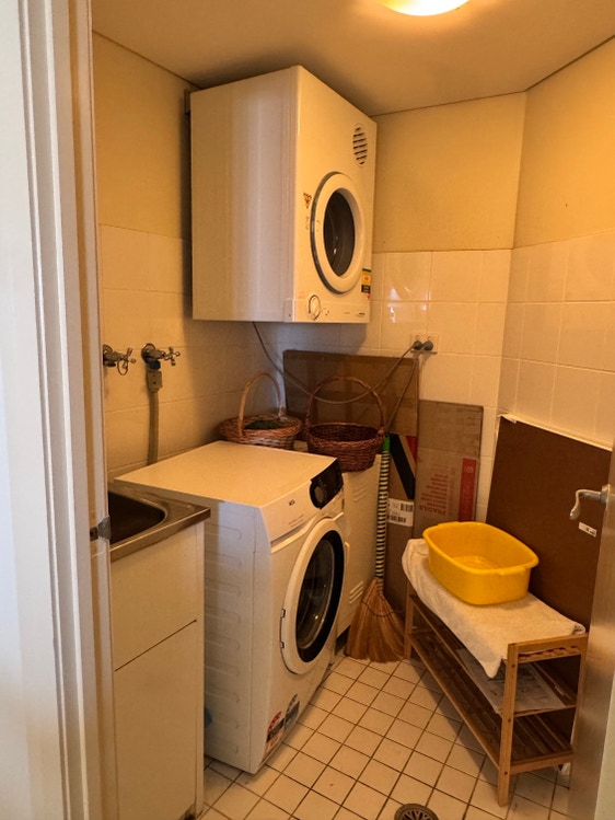 Share house Haymarket, Sydney | $655pw, 3 bedroom apartment ...