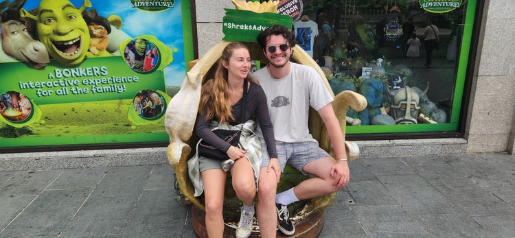 Georgia, Woman (str), 25 – 30 yrs - Looking in Gold Coast ...