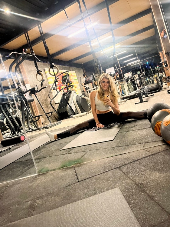 Nina, Woman (str), 25 to 30 yrs - Looking in Richmond - Tweed ...