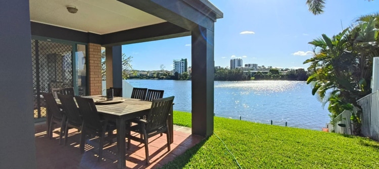 Share house Varsity Lakes, Gold Coast | $300pw, 3 bedroom house ...