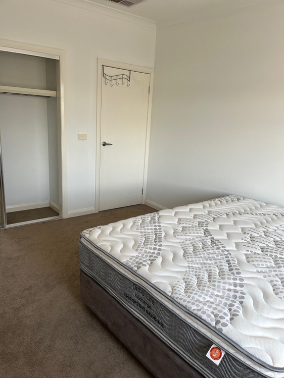 Share house Cairnlea, Melbourne | $165pw, 4+ bedroom house ...